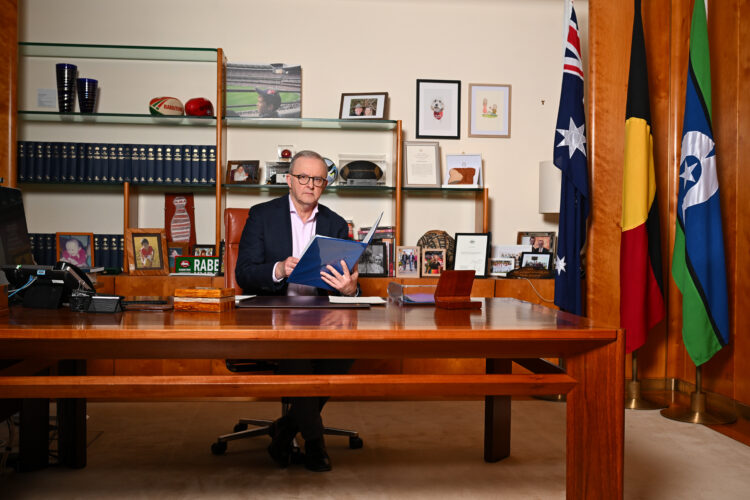 Australia Institute Live: MPs fill Canberra ahead of the first 48th ...